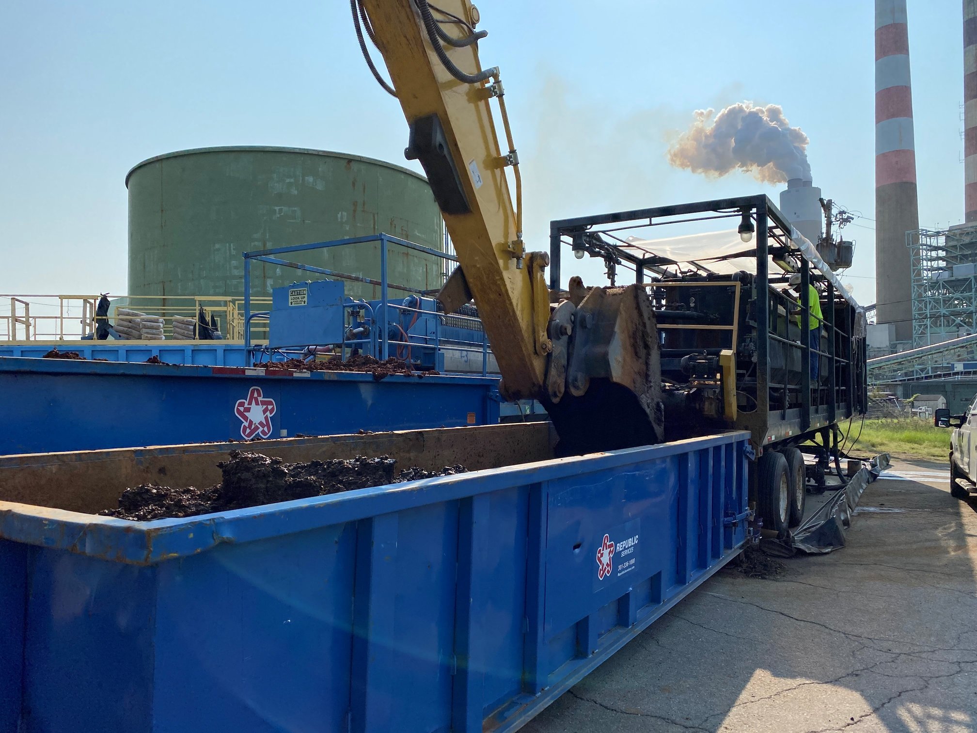 Differences Between Industrial Centrifuge vs. Filter Press
